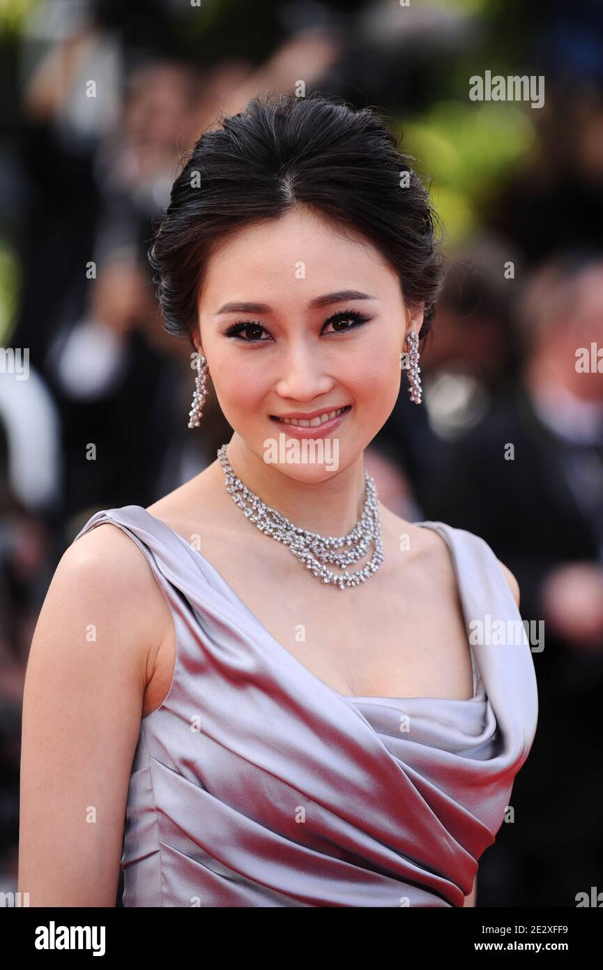Lin Peng arriving at the premiere of Ridley Scott's Robin Hood ...