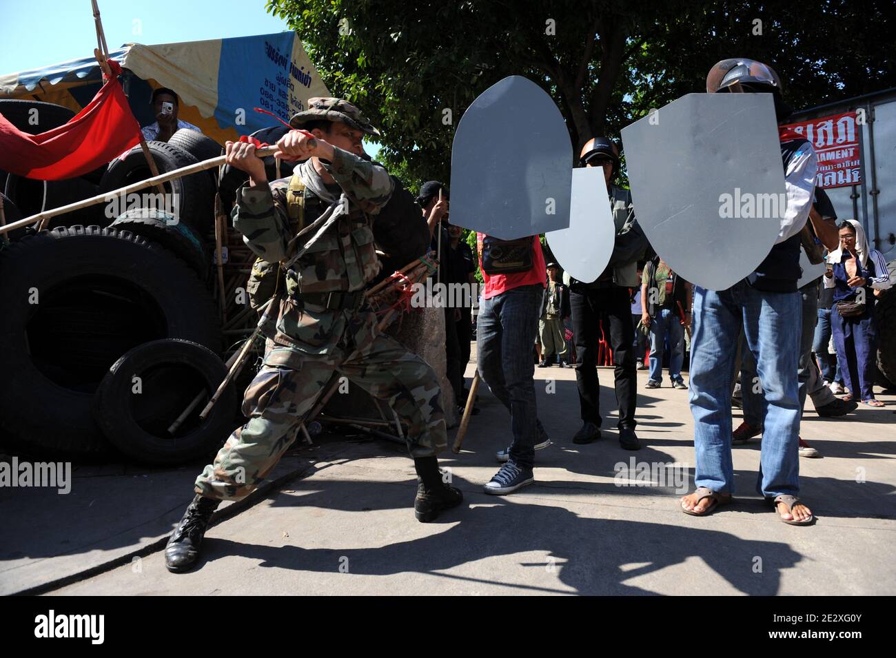 Gun wound hi-res stock photography and images - Alamy