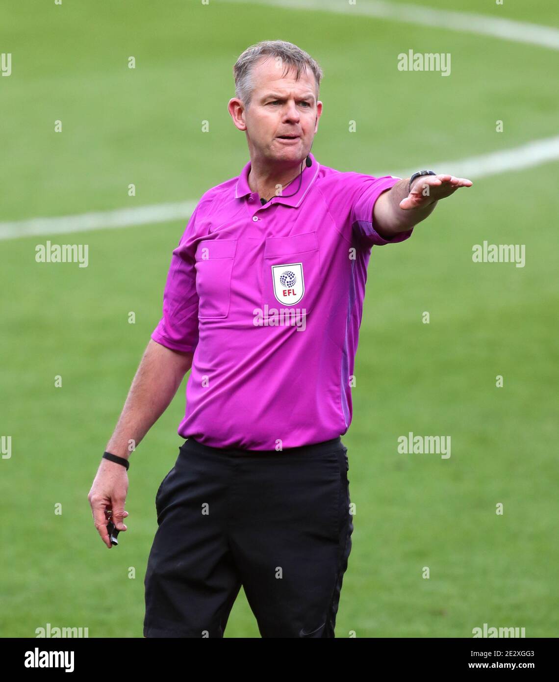 Christopher sarginson referee hi-res stock photography and images - Alamy