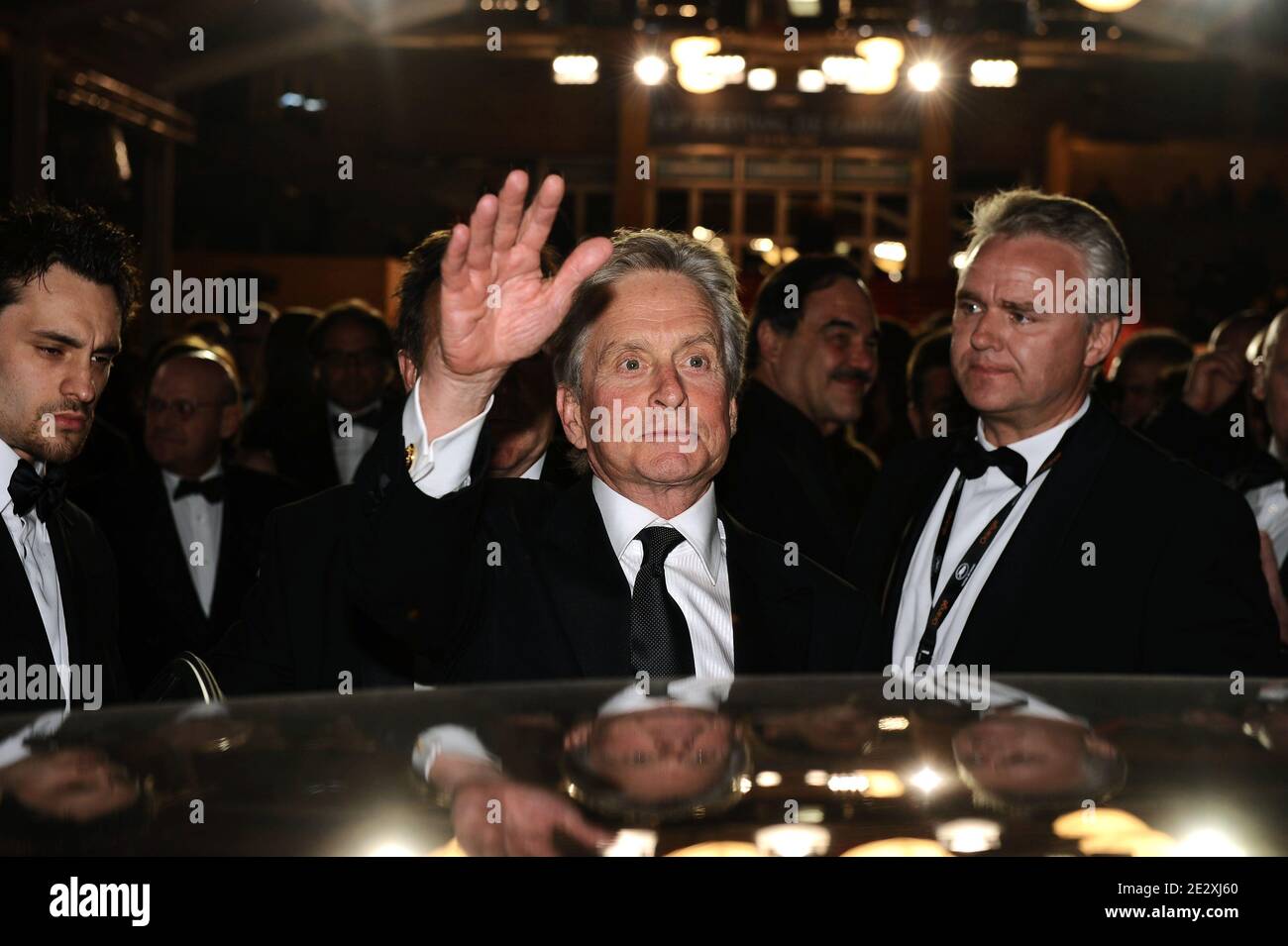 Screening wall hi-res stock photography and images - Alamy