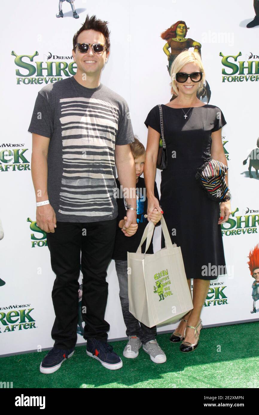 Mark hoppus and skye everly hi-res stock photography and images - Alamy