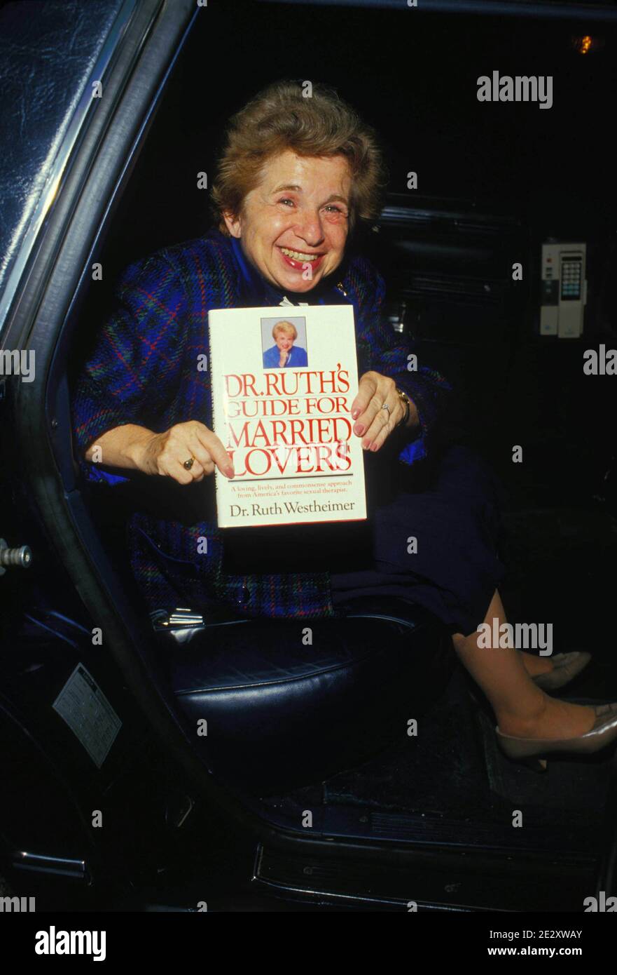 Dr ruth westheimer hi-res stock photography and images - Alamy