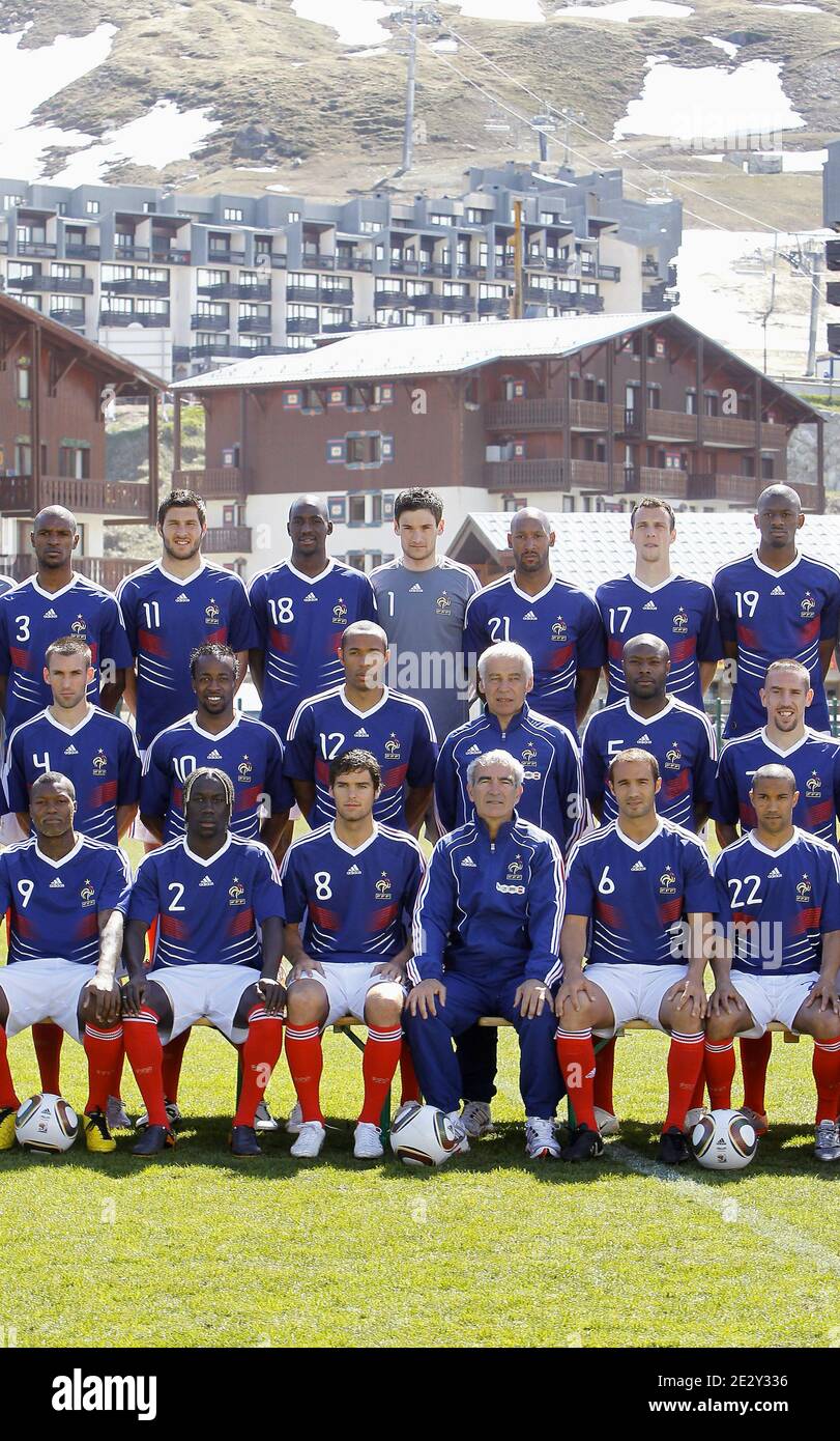 The French national football team and the technical staff pose prior to ...