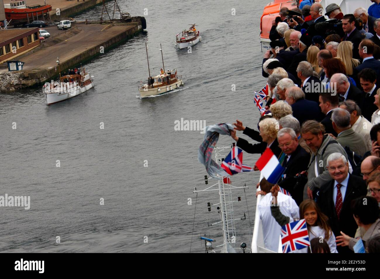 Veterans and military vehicles leave car ferry in Dunkerque port for ...