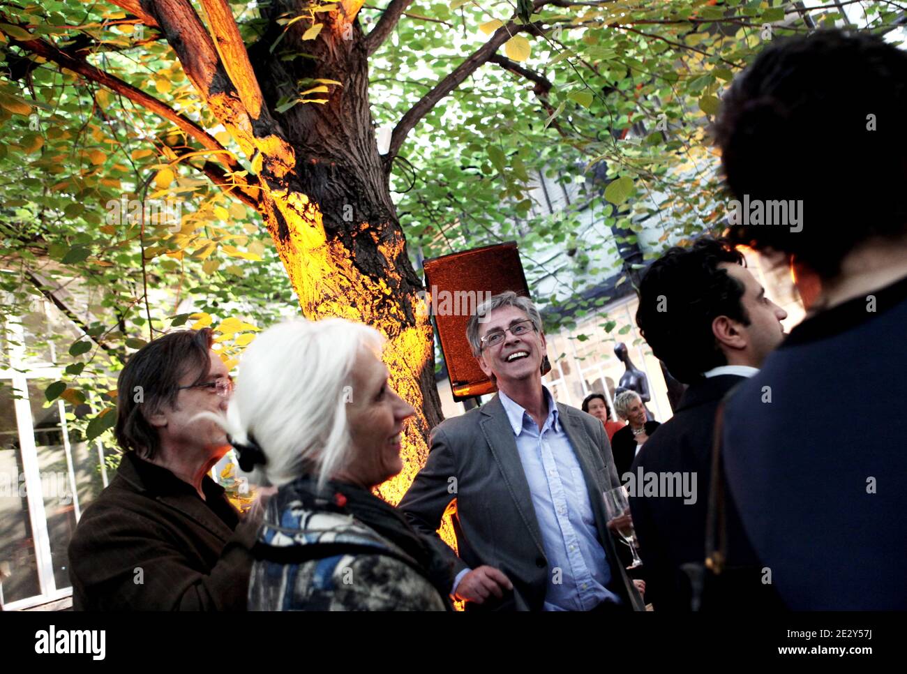 Le photographe Eric Neveu lors du vernissage de son exposition au Musee ...