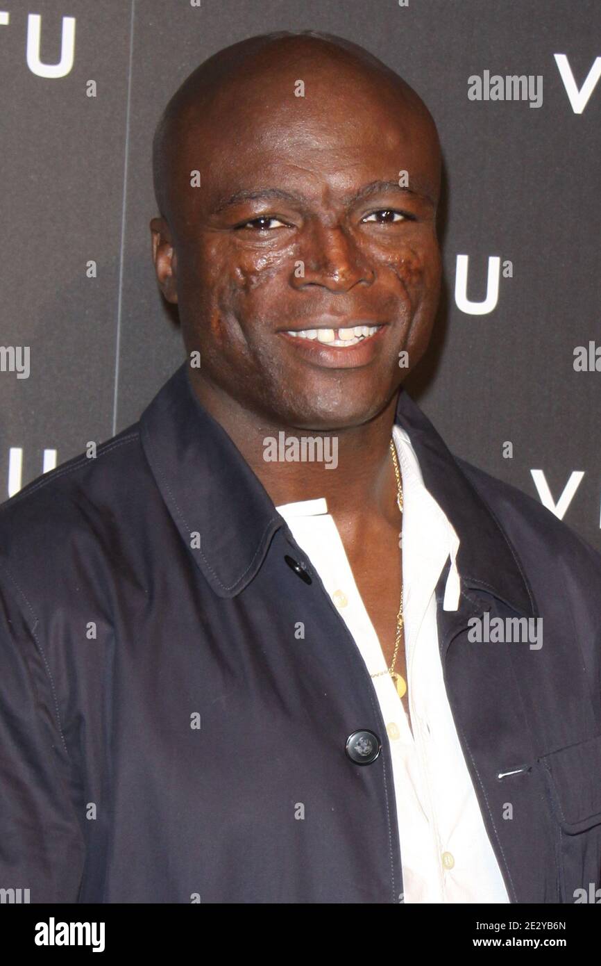 Seal arriving for Vertu Grand Opening Celebration of the first Rodeo ...
