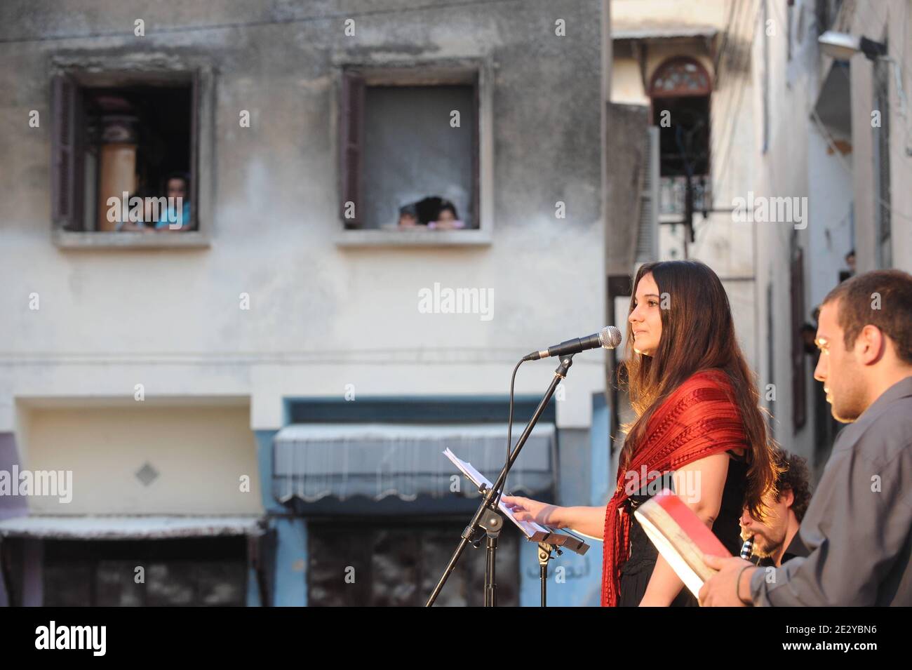 Turkish singer hi-res stock photography and images - Alamy