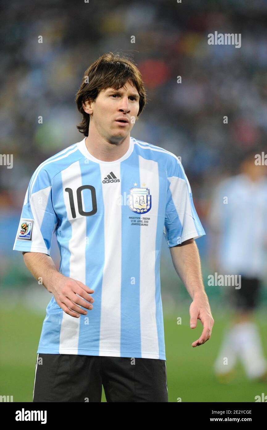 Messi 2010 hi-res stock photography and images - Alamy
