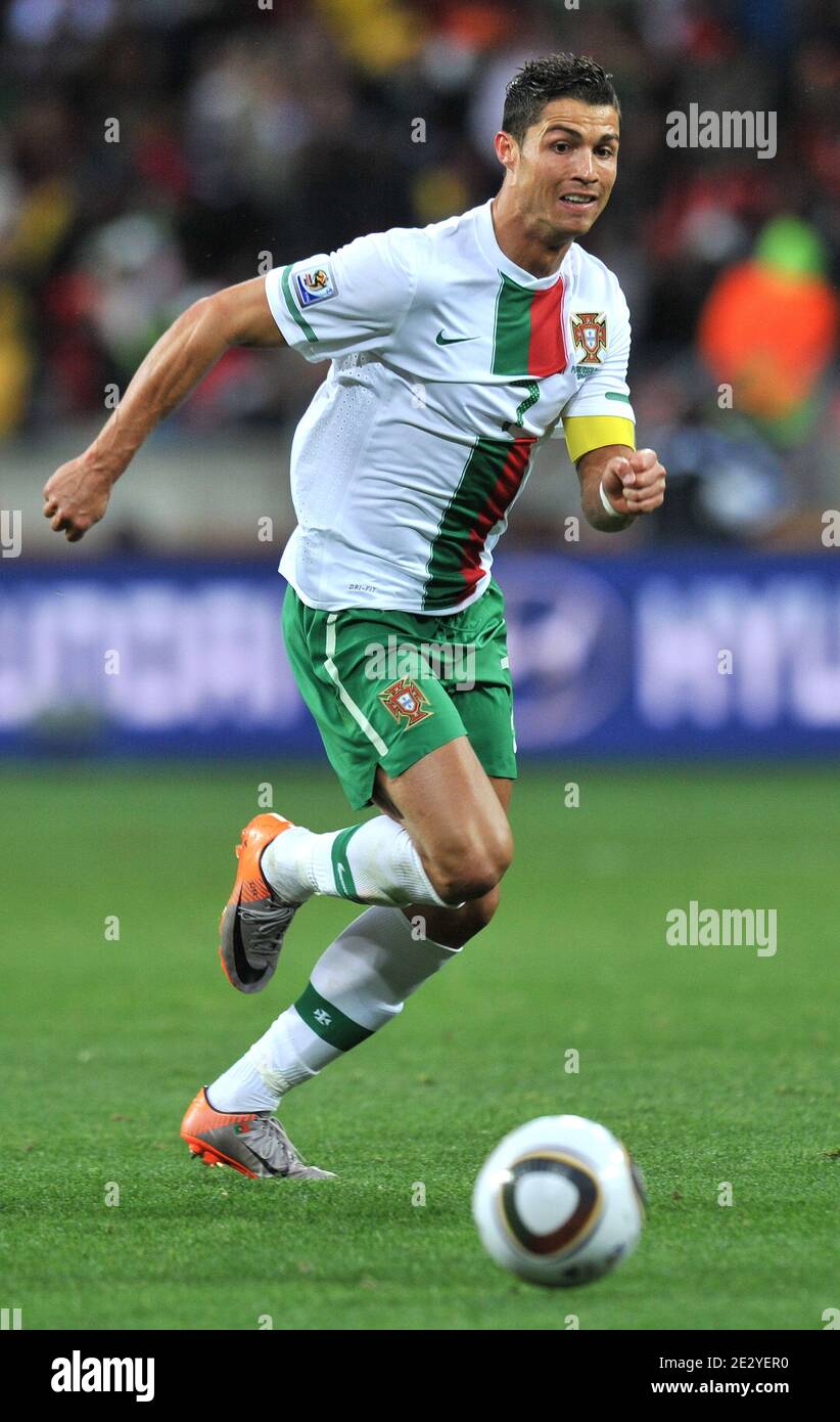 Cristiano ronaldo 2010 fifa world hi-res stock photography and images ...