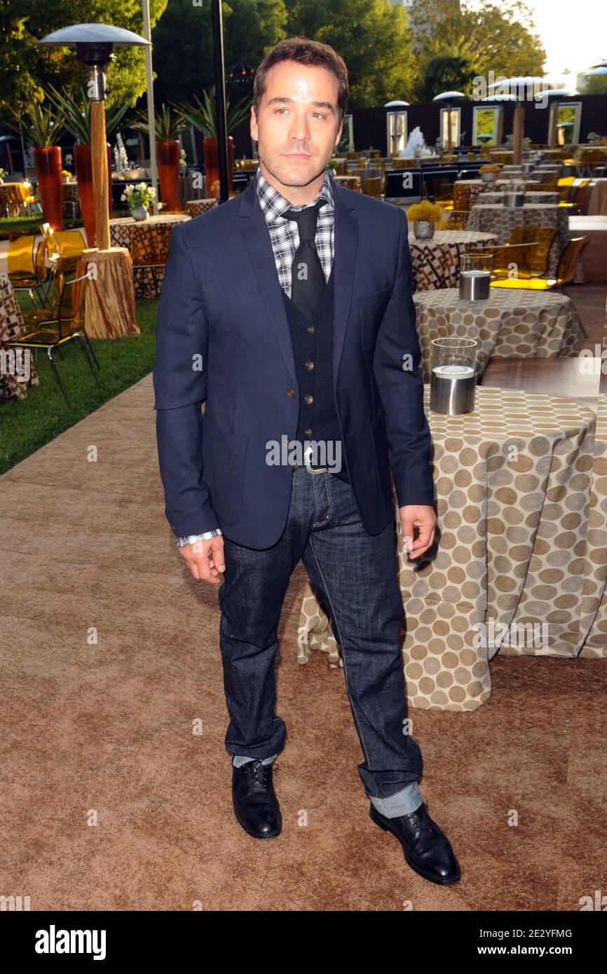 Jeremy Piven arriving for Los Angeles Premiere of HBO Original Series ...