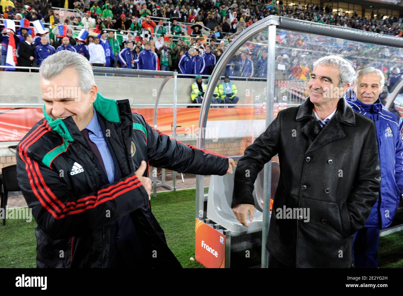 France's coach Raymond Domenech and Mexico's coach Javier Aguirre ...