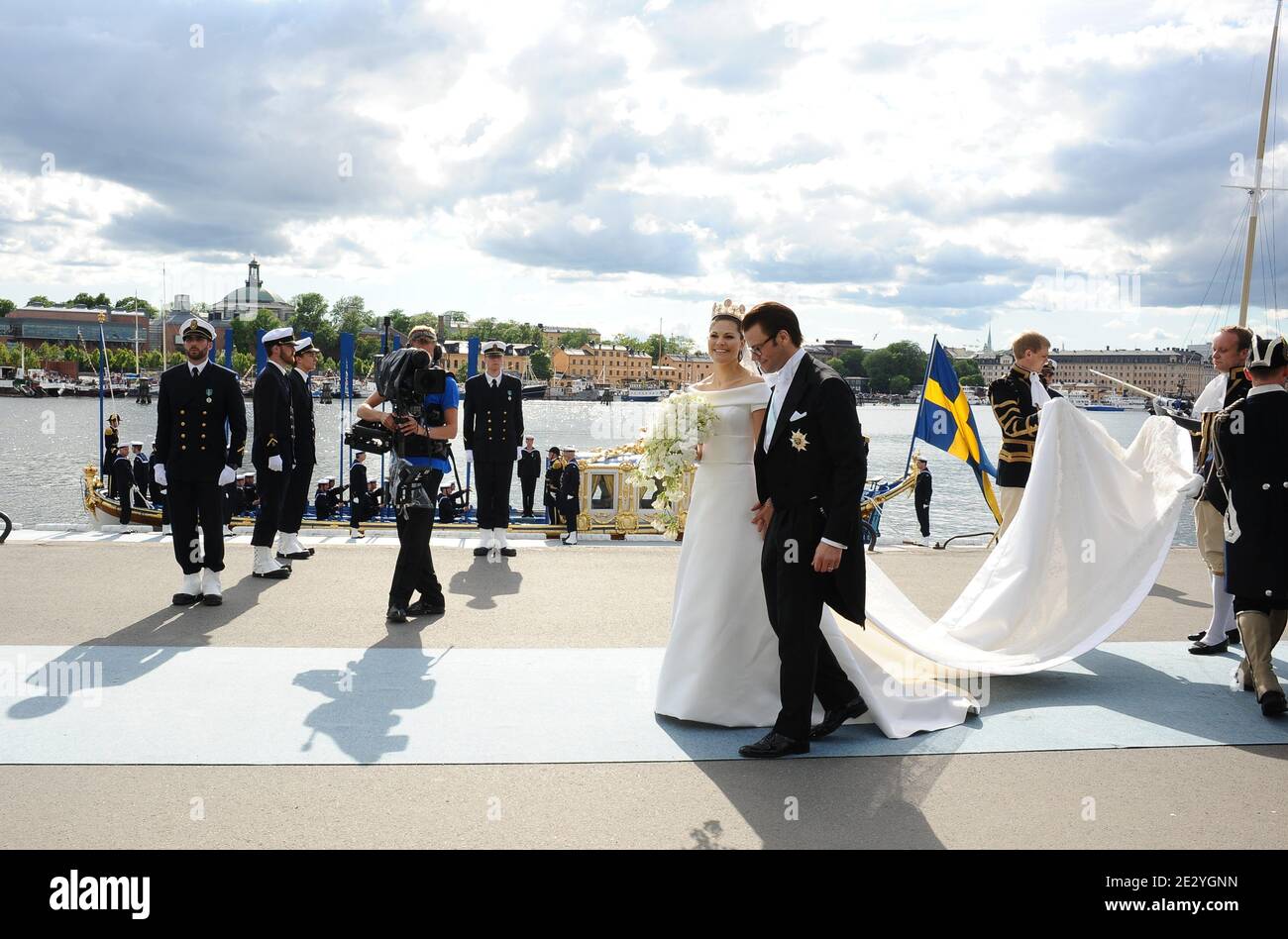Princess blanche crown hi-res stock photography and images - Alamy