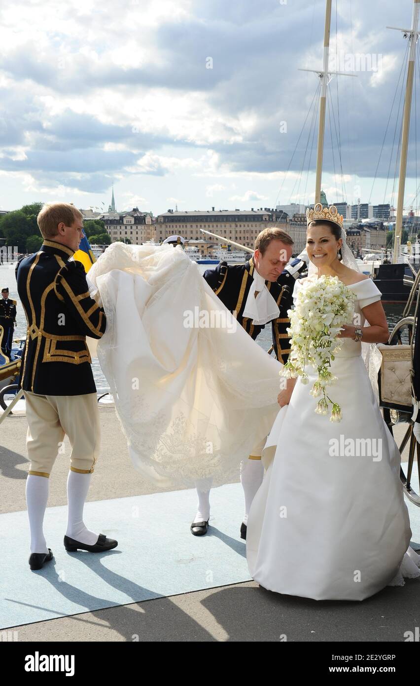 Princess blanche crown hi-res stock photography and images - Alamy