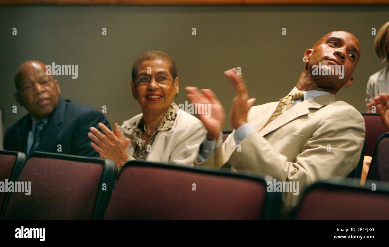 Dc mayor adrian fenty hi-res stock photography and images - Alamy