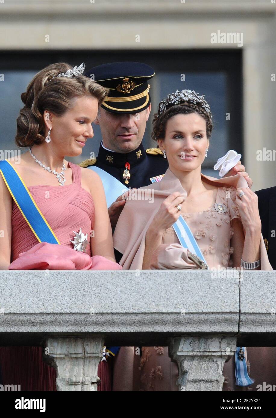 Queen mathilde wedding hi-res stock photography and images - Alamy