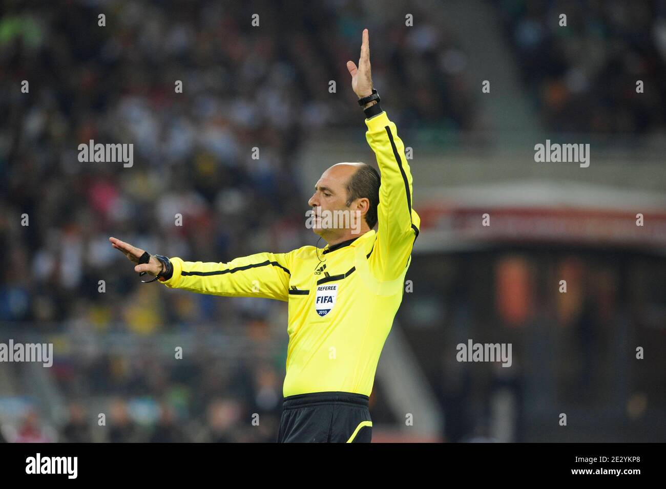 Referee Carlos Simon during the 2010 FIFA World Cup South Africa Soccer ...