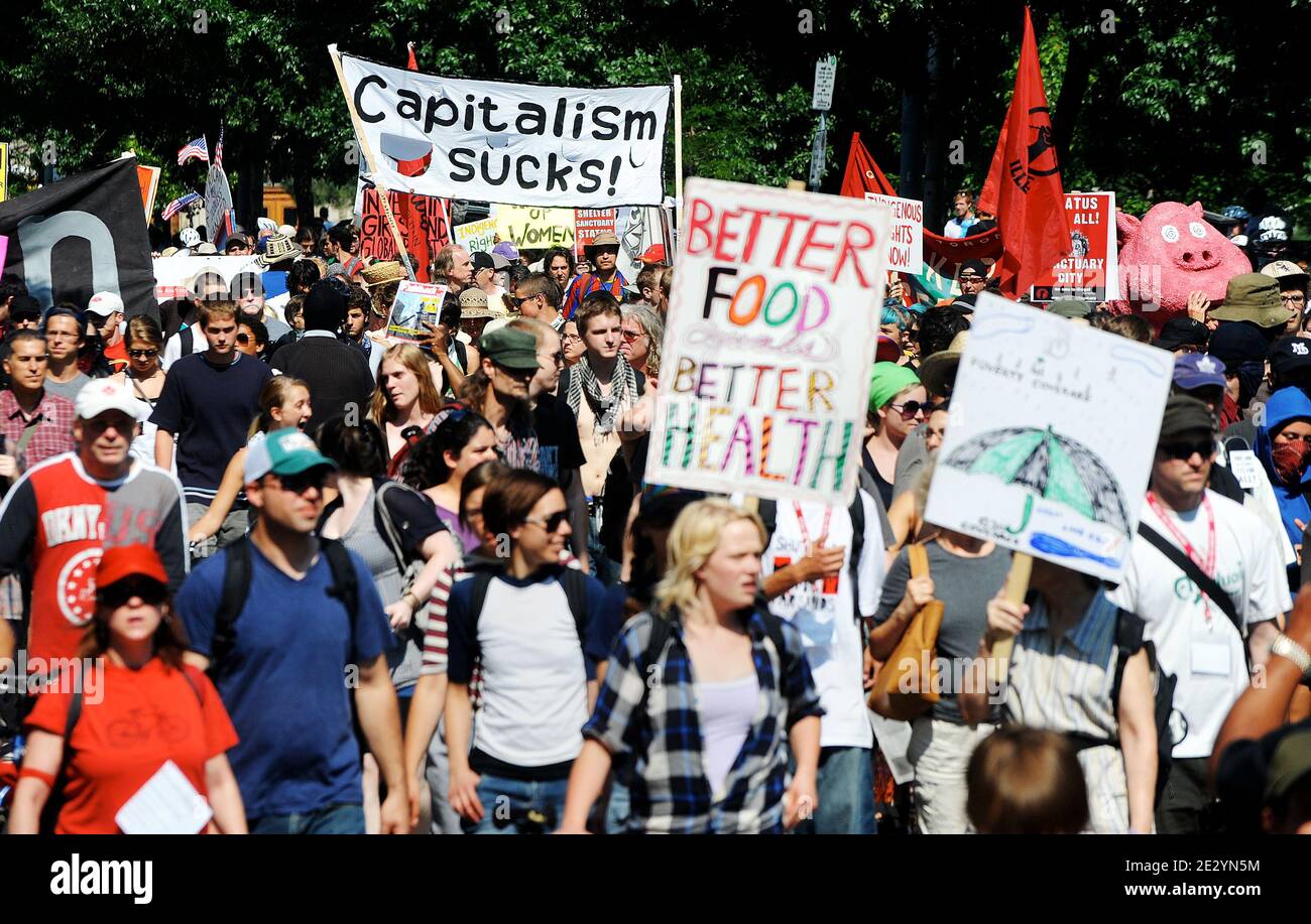 G20 protest toronto hi-res stock photography and images - Alamy