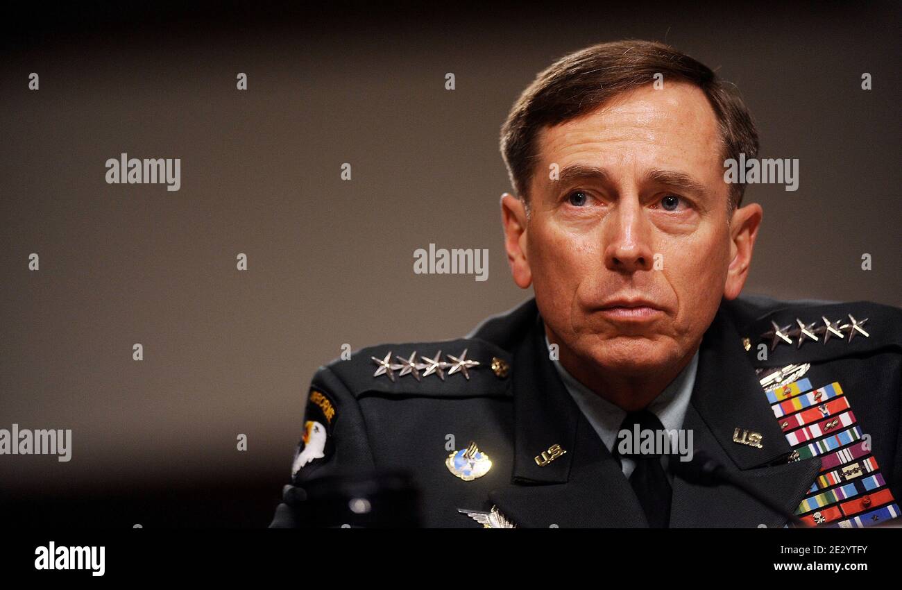U.S. Gen. David Petraeus, the commander of U.S. forces in the Middle ...
