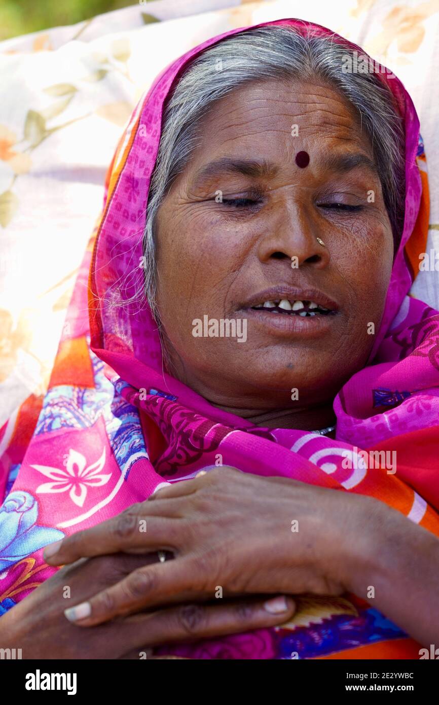 Indian mark on forehead hi-res stock photography and images - Alamy