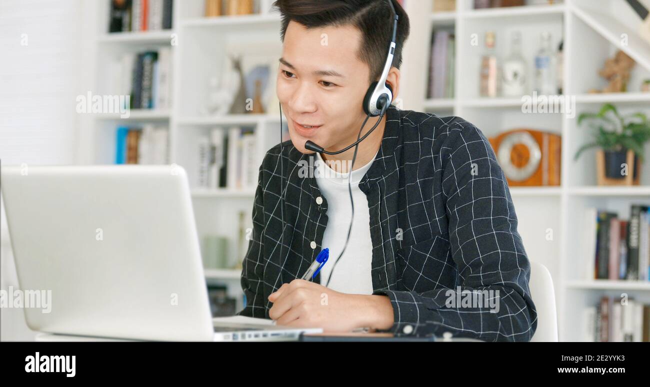 Using headphone hi-res stock photography and images - Alamy