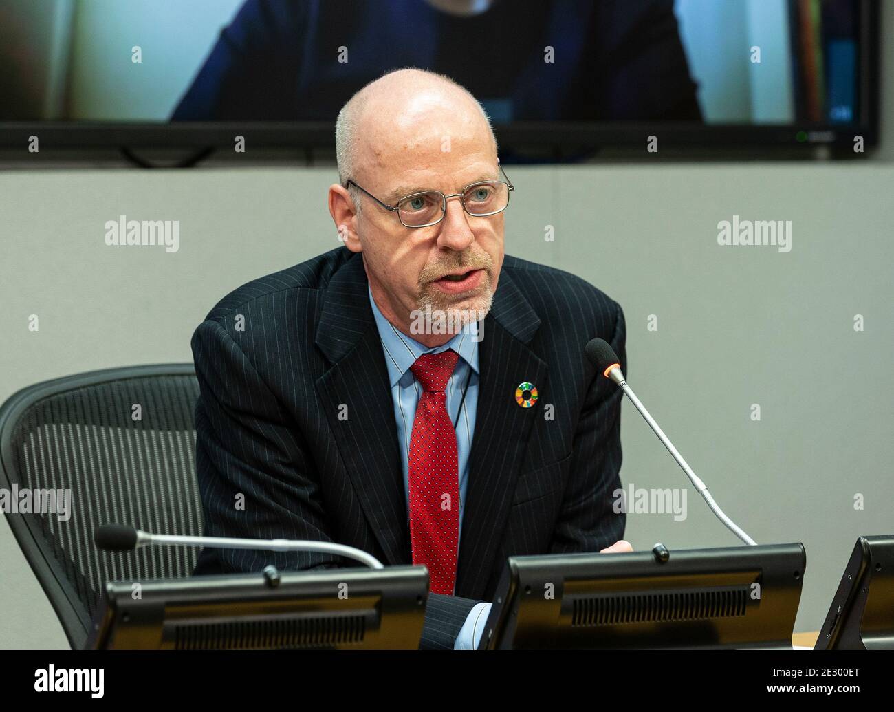 Secretary world population year hi-res stock photography and images - Alamy