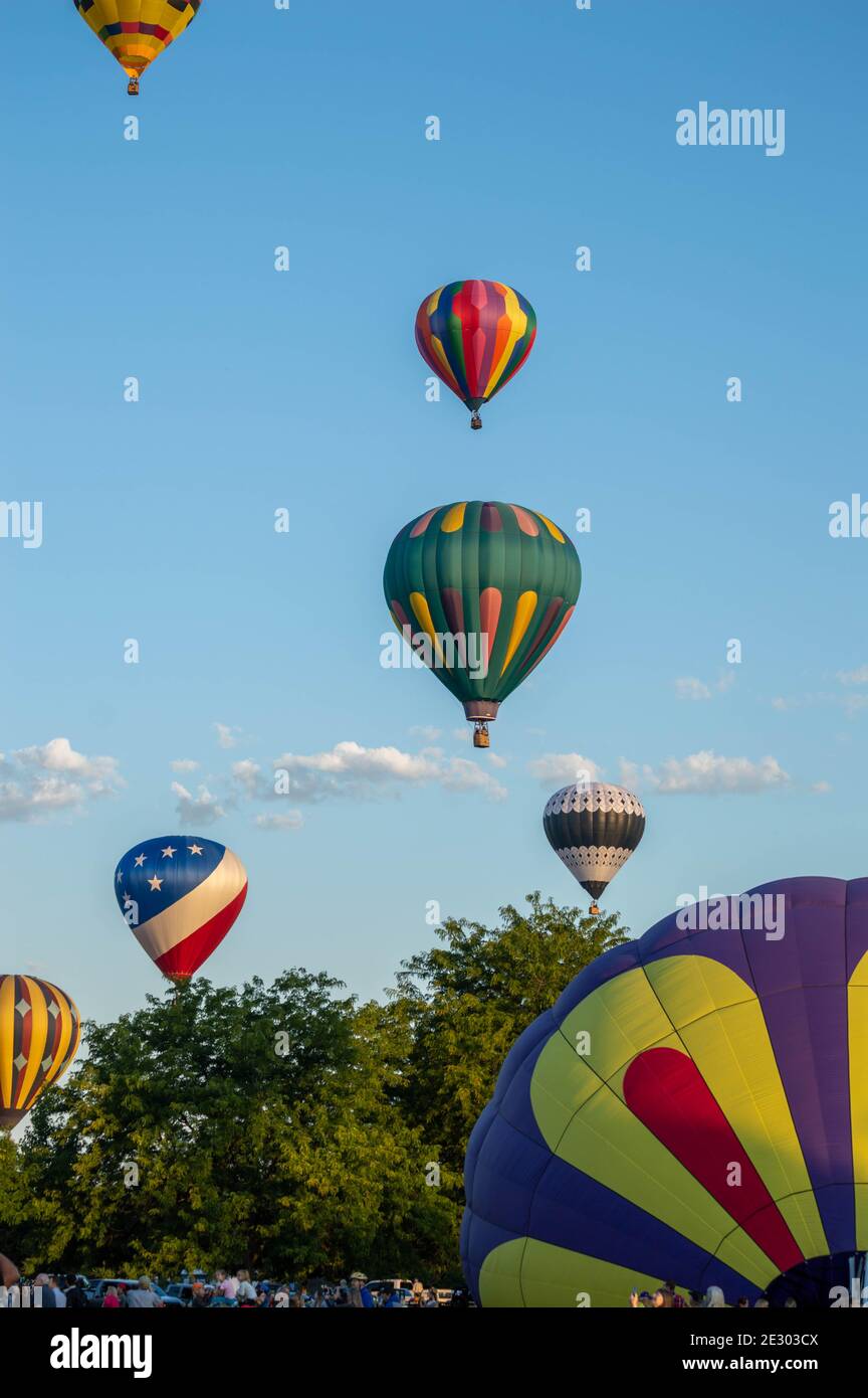hot air balloons take flight Stock Photo - Alamy