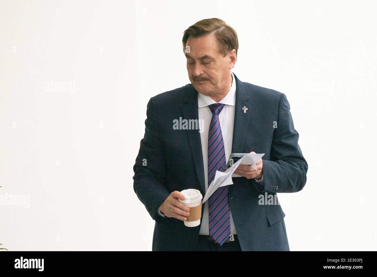 Mike lindell white house hi-res stock photography and images - Alamy