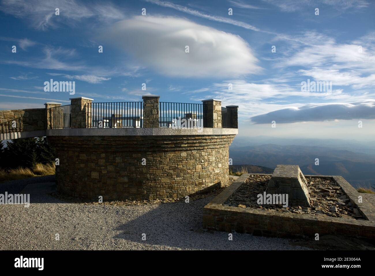 NC00248-00...NORTH CAROLINA - The top of Mount Mitchell the higest ...