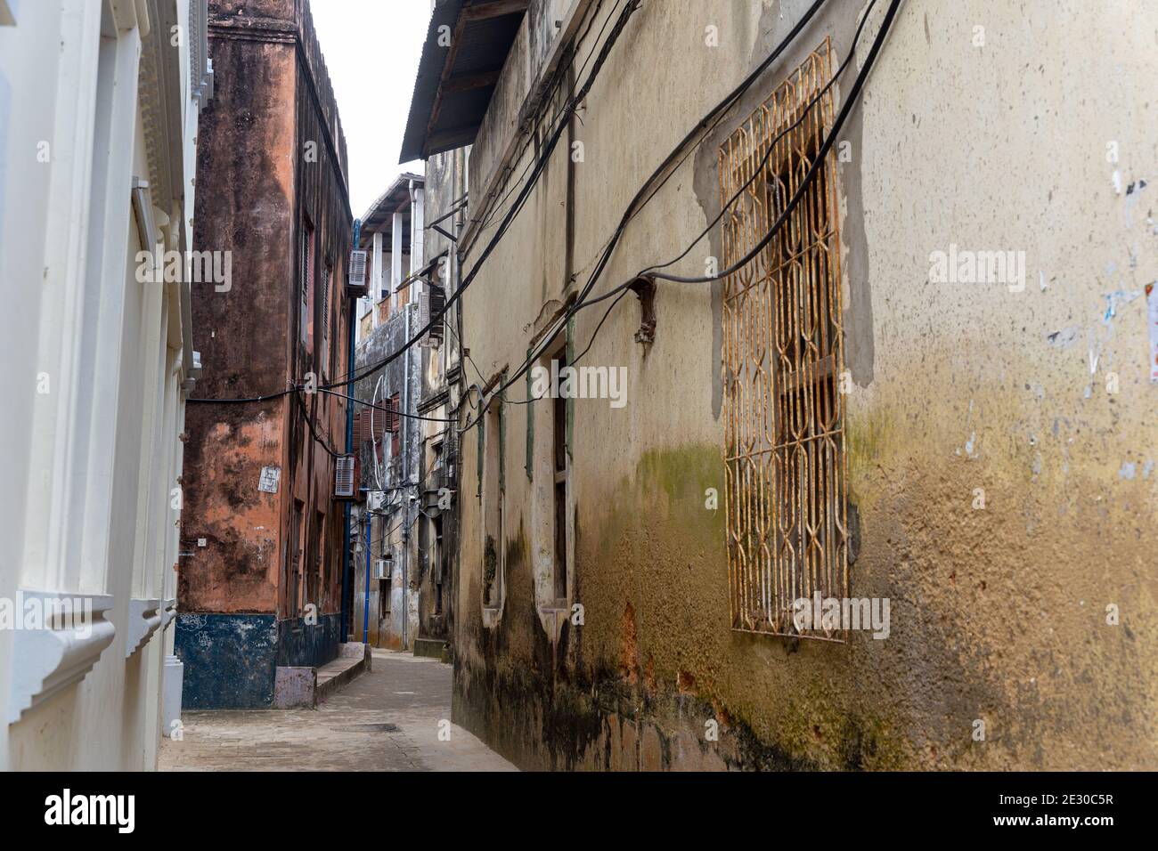Old traditional doors. Stone Town, Zanzibar, Tanzania Stock Photo - Alamy