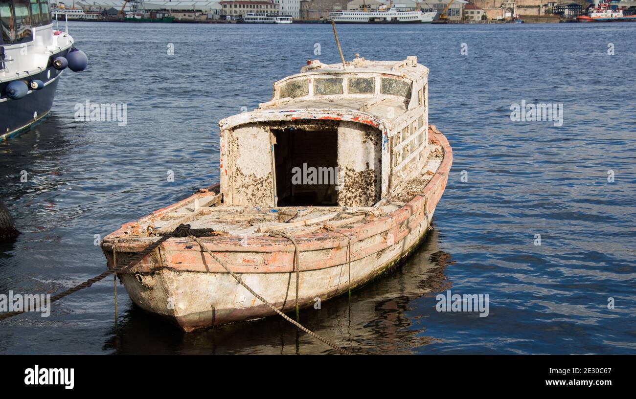 Ishing boat hi-res stock photography and images - Alamy