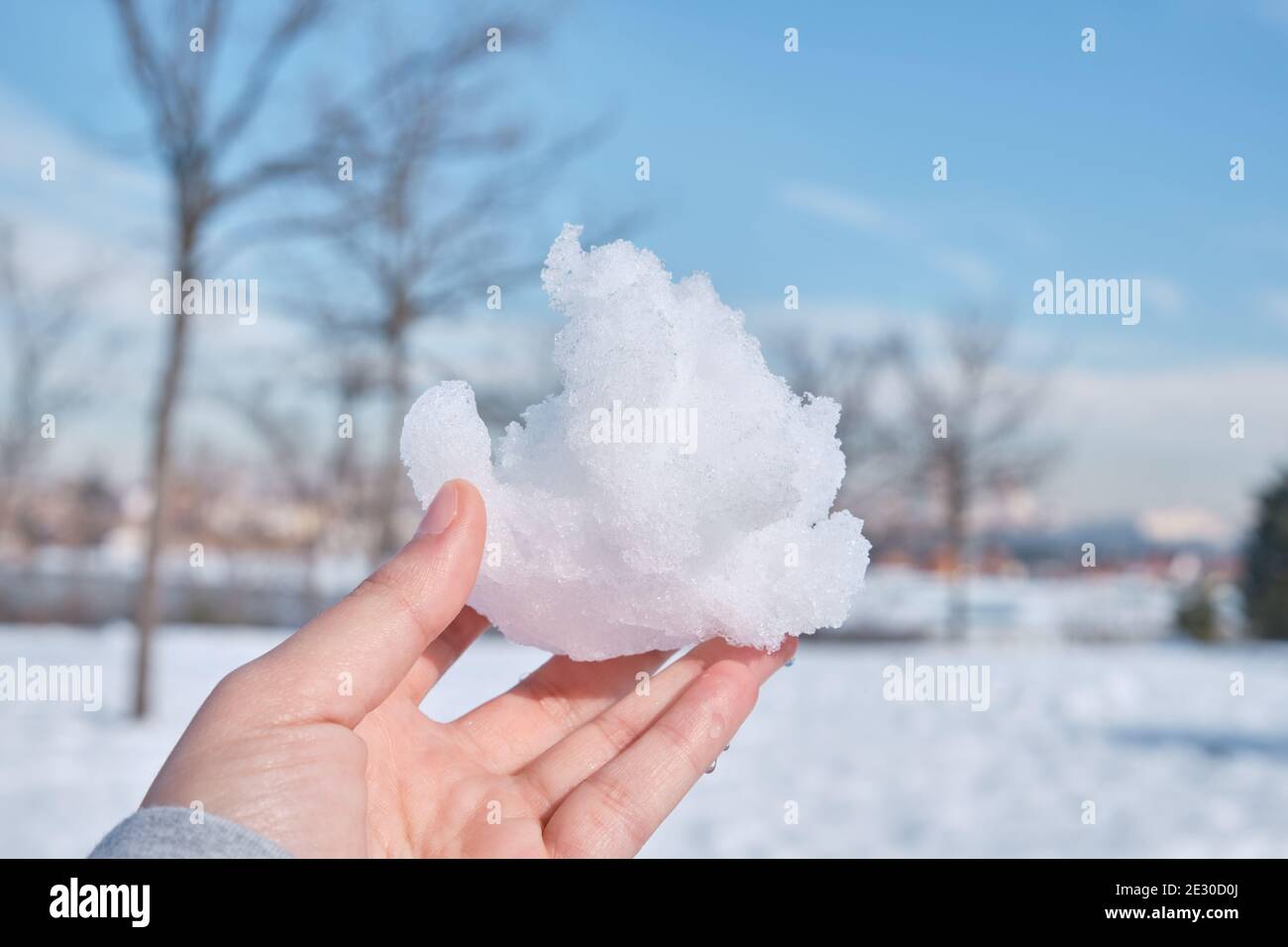 Soft white snow hi-res stock photography and images - Alamy