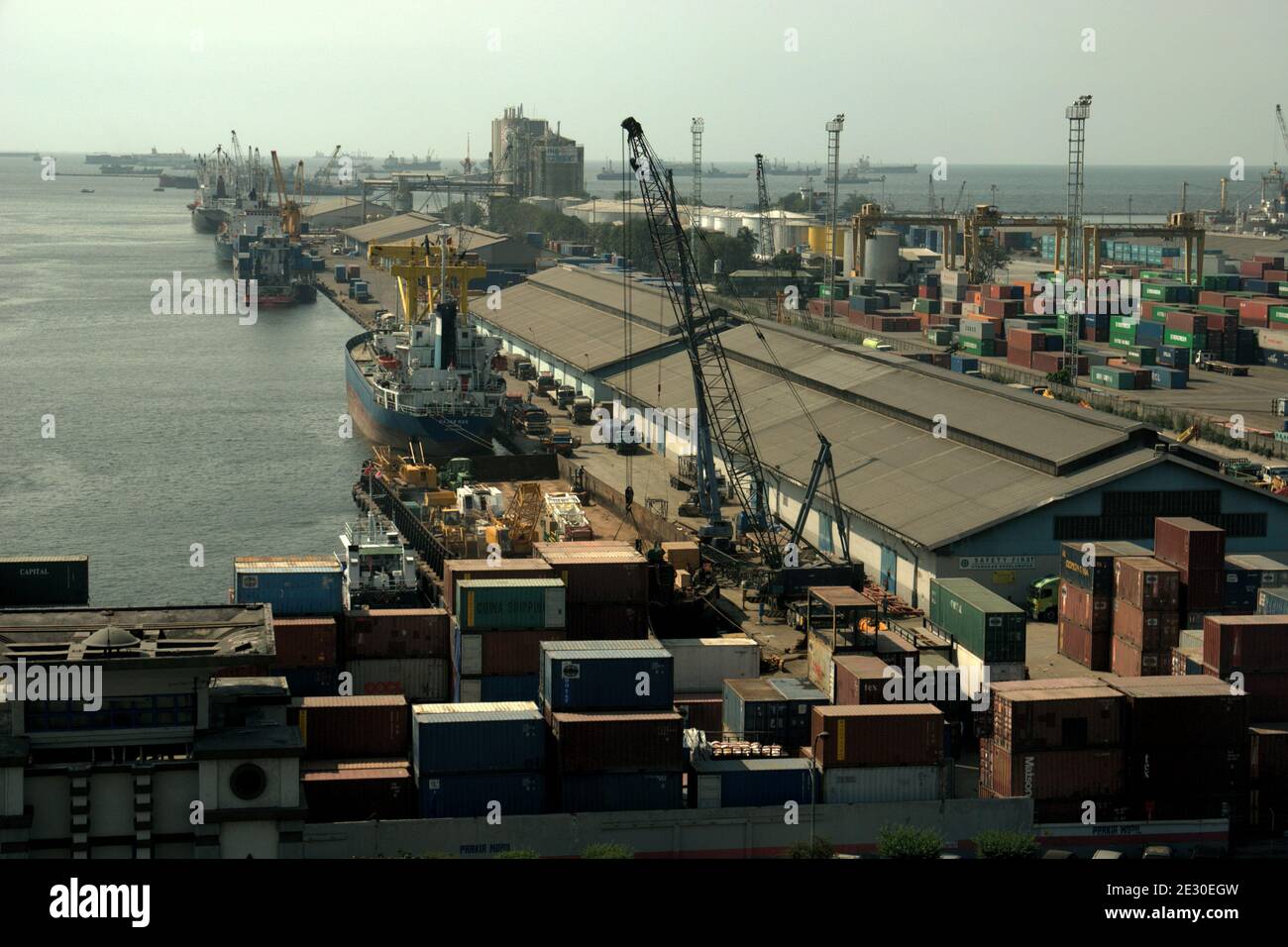 Seaport management hi-res stock photography and images - Alamy