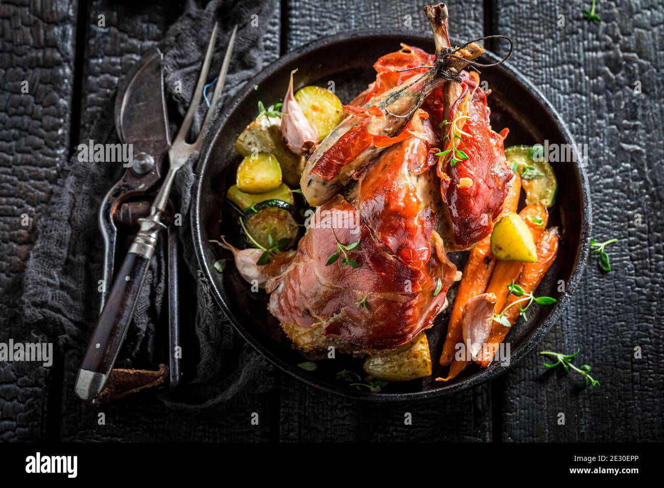 Medieval bird roast hi-res stock photography and images - Alamy