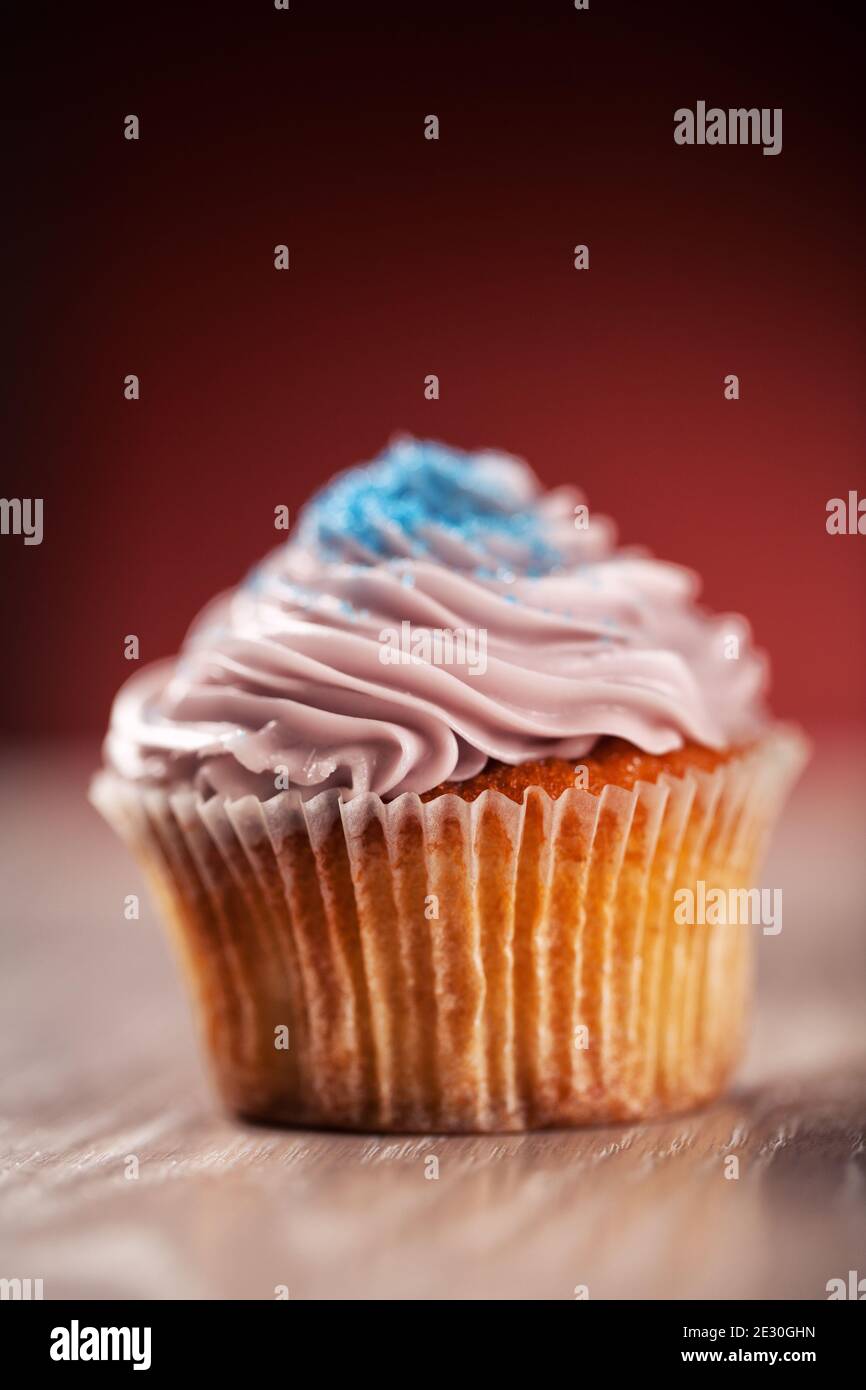 Violet cupcake hi-res stock photography and images - Alamy