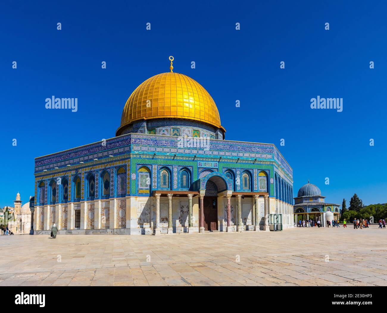 Qubbat al silsilah hi-res stock photography and images - Alamy
