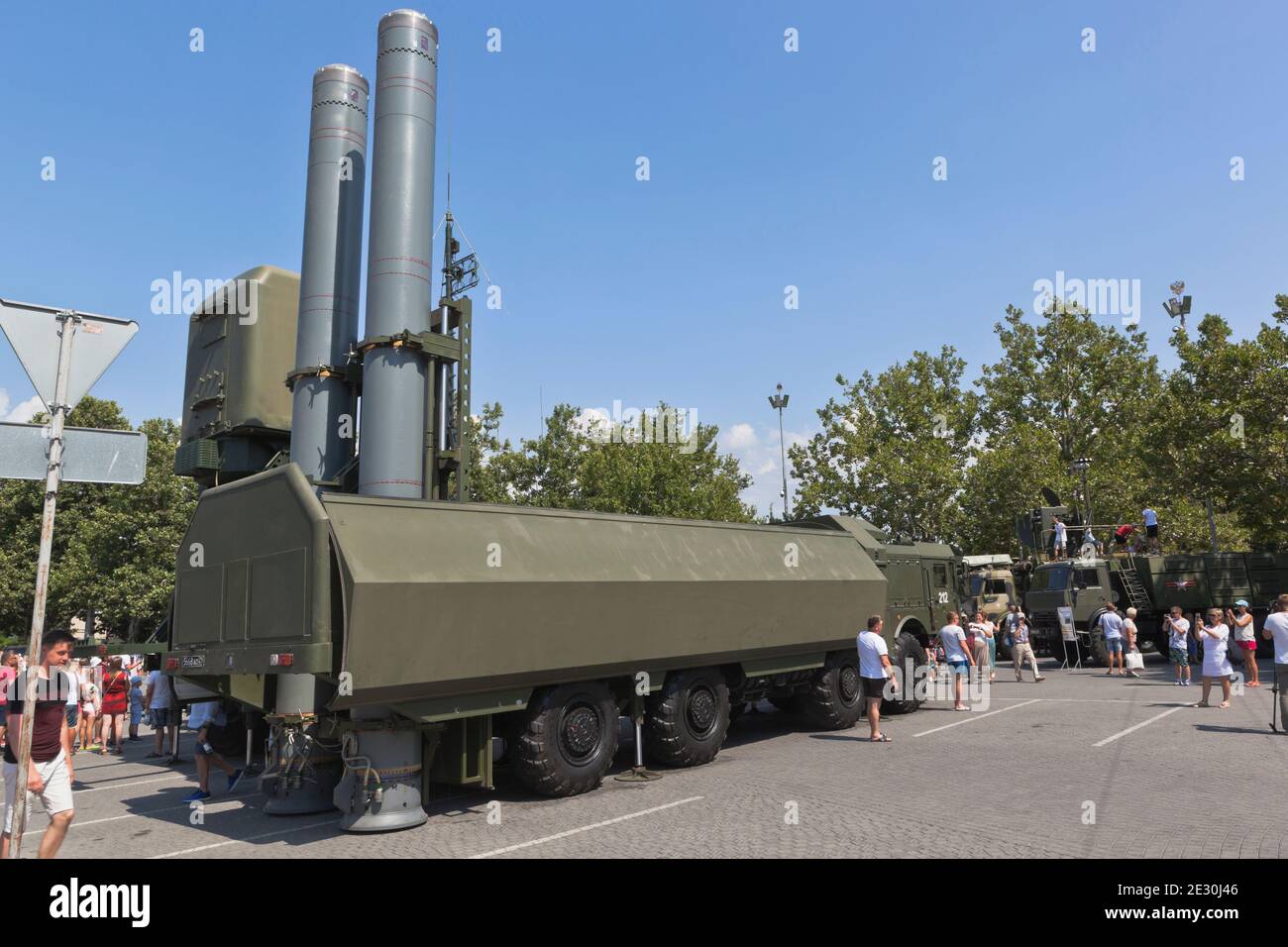 Container missile system hi-res stock photography and images - Alamy