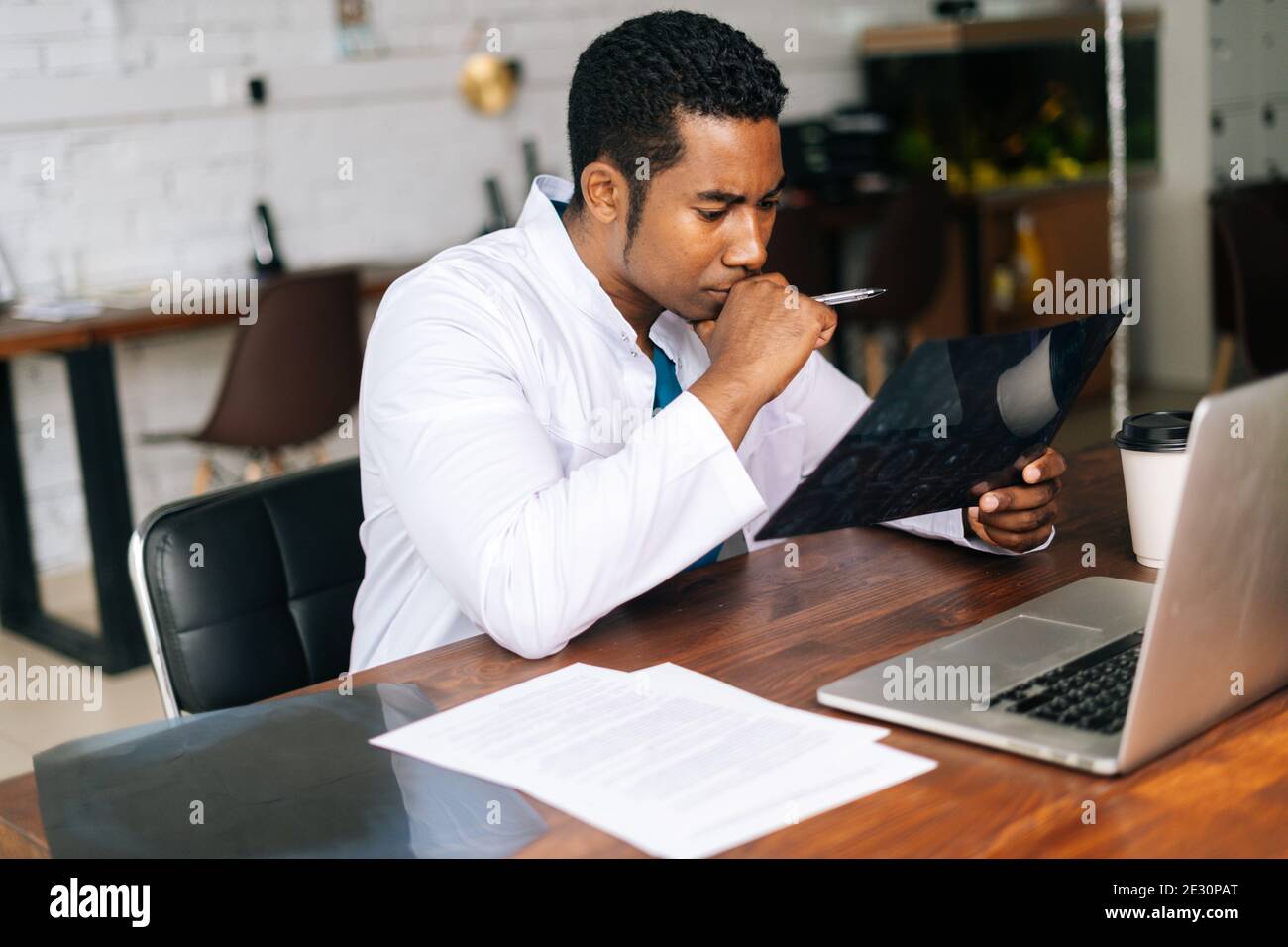 Mri brain scan african american patient hi-res stock photography and ...