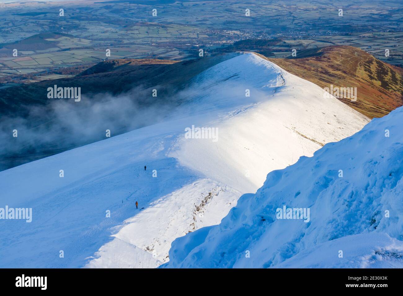 Welsh mountain with snow hi-res stock photography and images - Alamy