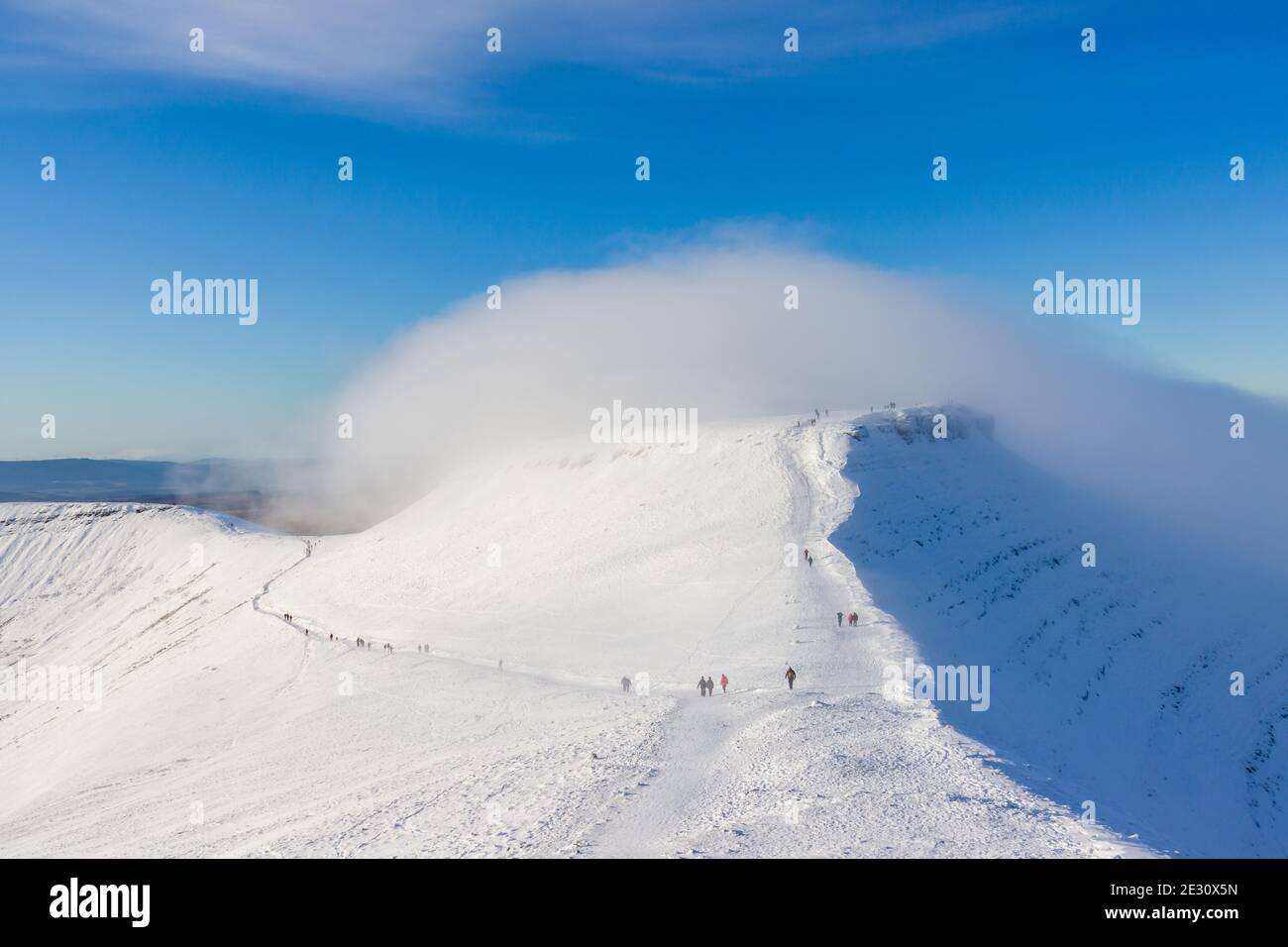 Cold crisp weather hi-res stock photography and images - Alamy