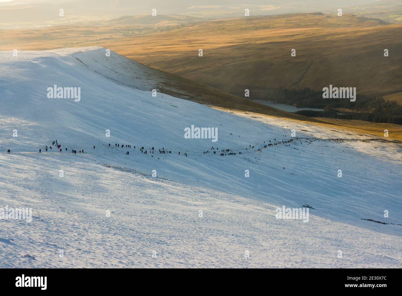 Snowline on a mountain hi-res stock photography and images - Alamy