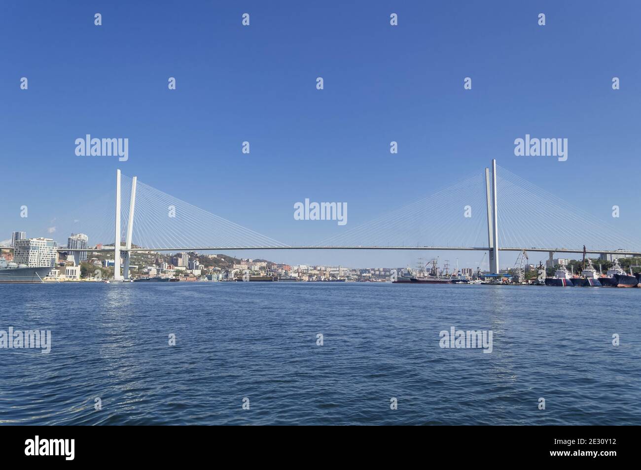 Vladivostok Golden Bridge High Resolution Stock Photography and Images ...