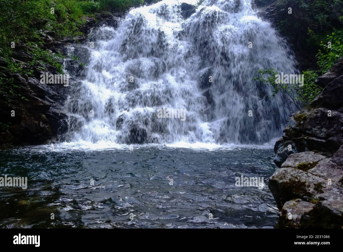 Wide waterfall hi-res stock photography and images - Alamy