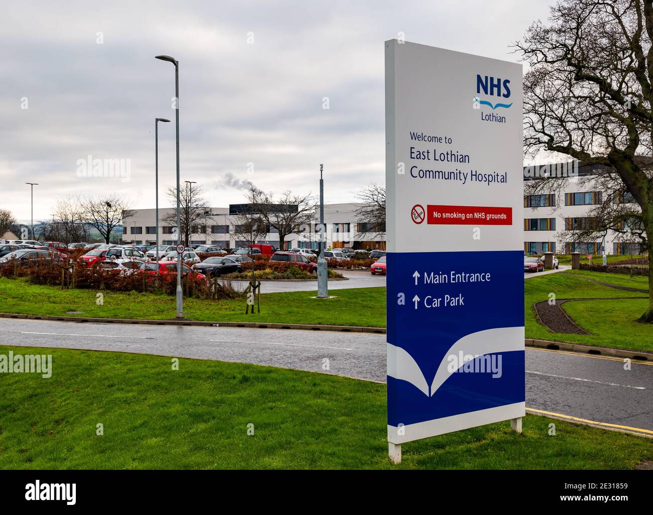 Hospital covid hi-res stock photography and images - Alamy
