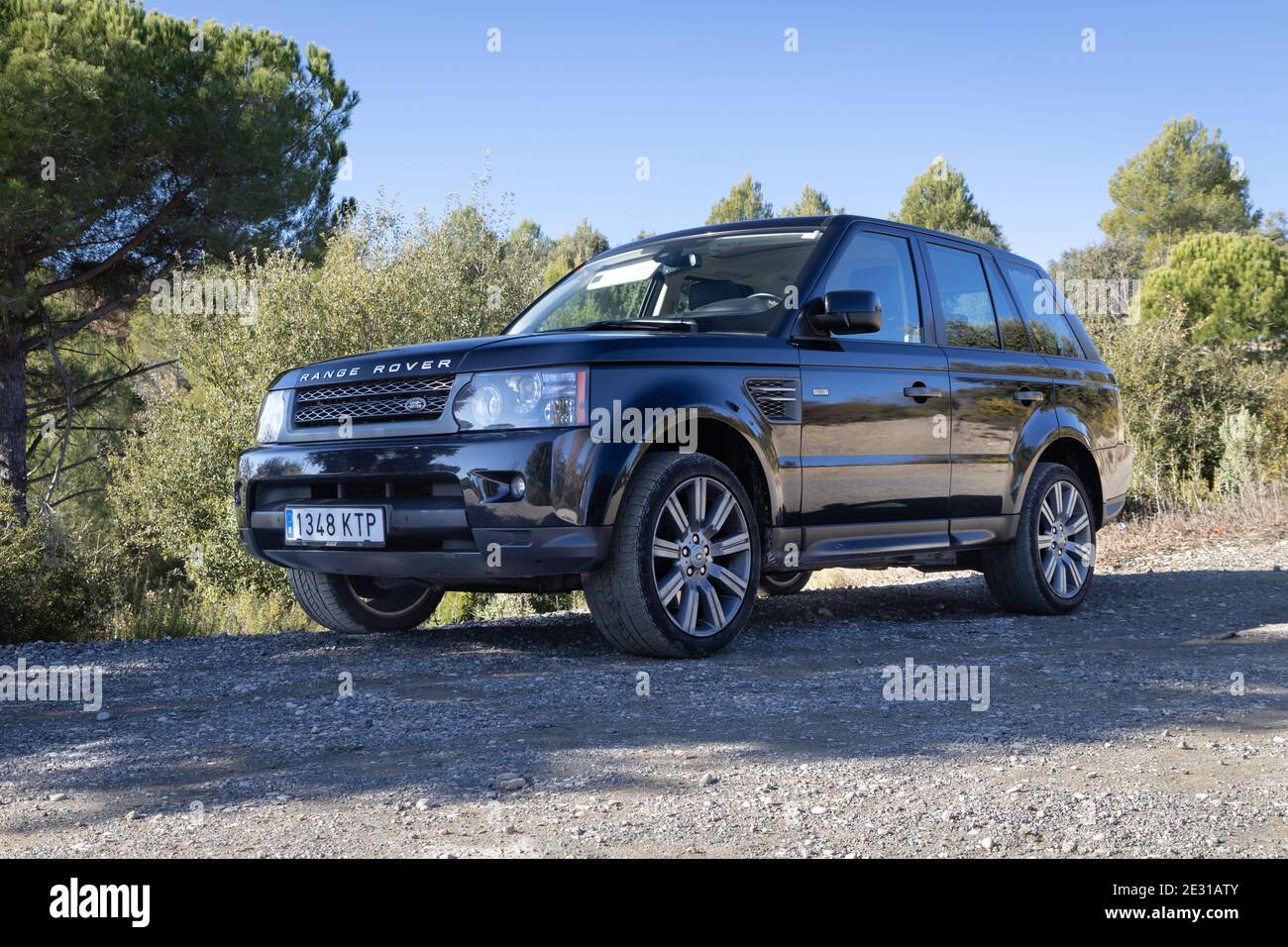 Range Rover Sport First generation (L320; 2005–2013) standing on a ...