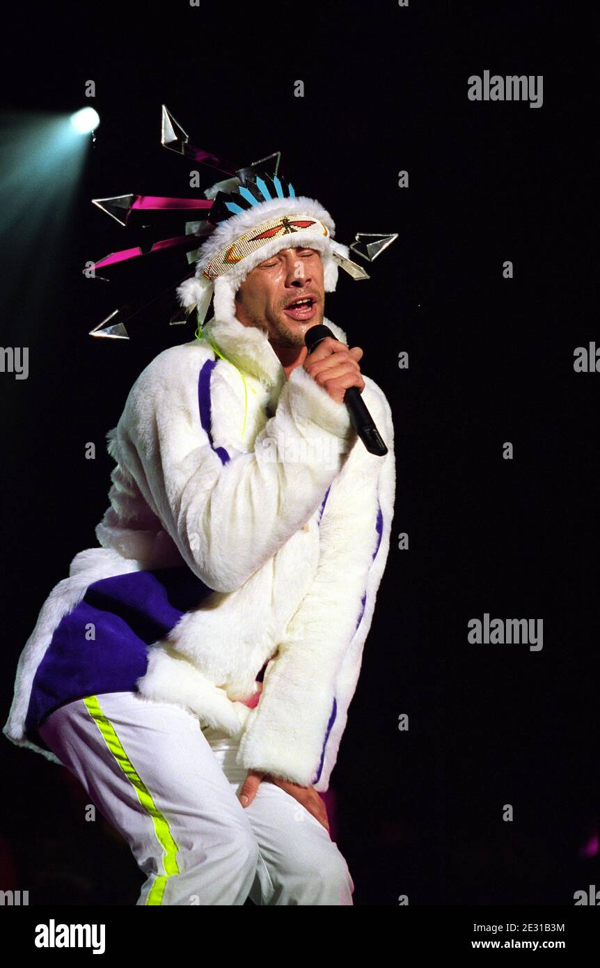 Jay kay jamiroquai hat hi-res stock photography and images - Alamy