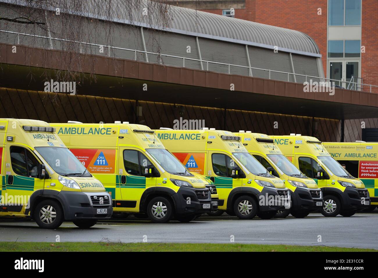 Nhs ambulance hospital queue hi-res stock photography and images - Alamy