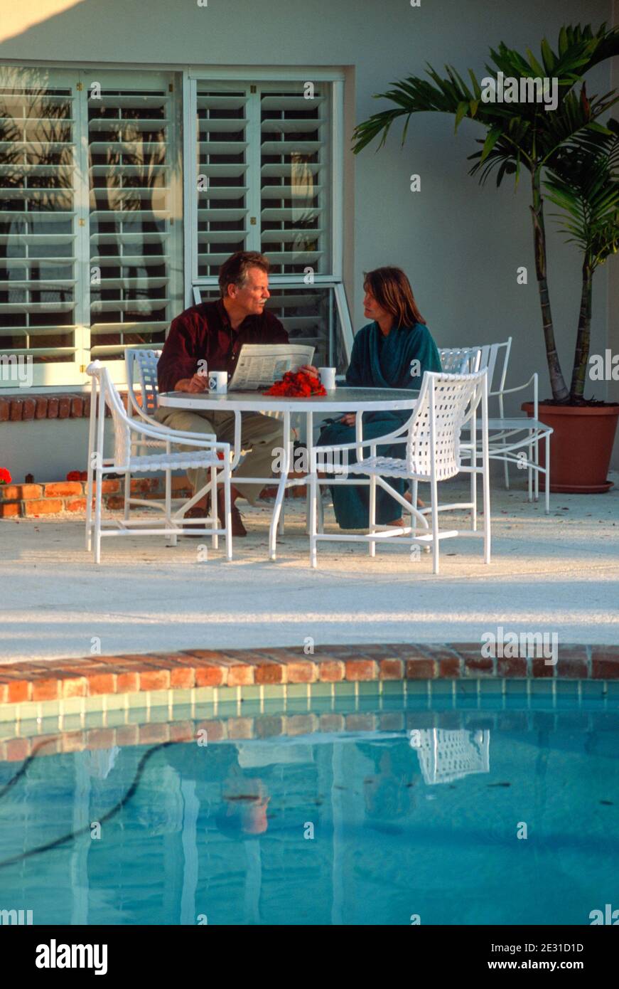 1990s couple pool hi-res stock photography and images - Alamy