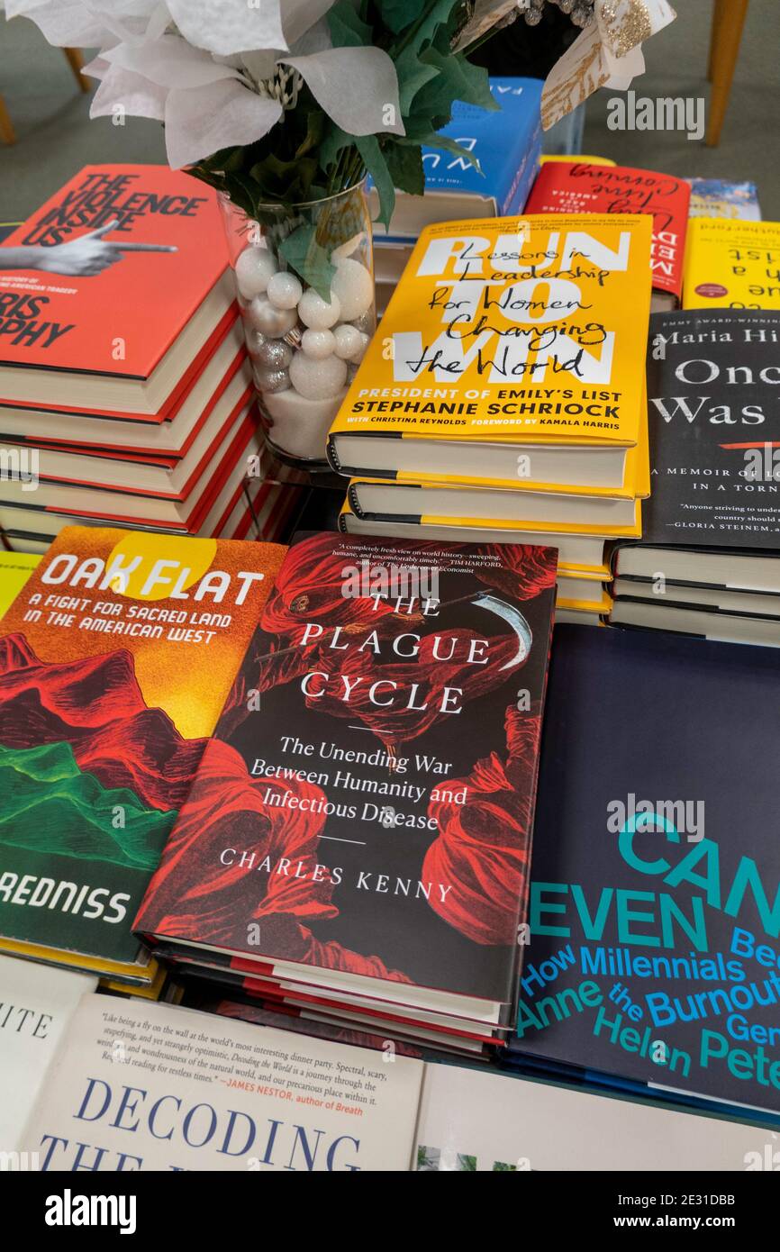 Hardbound Books displayed in a retail store, USA Stock Photo - Alamy