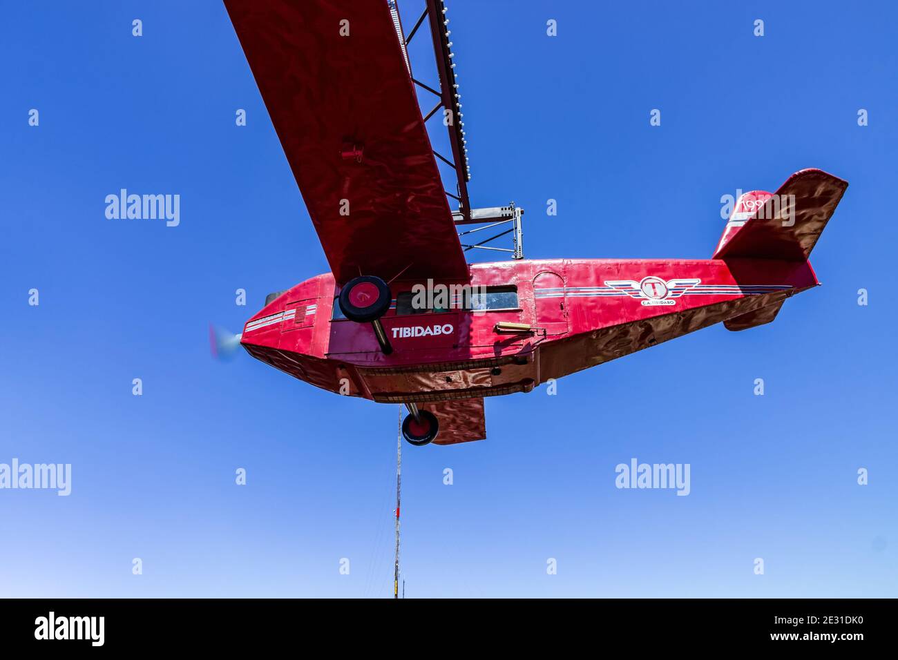 Aircraft carousel hi-res stock photography and images - Alamy