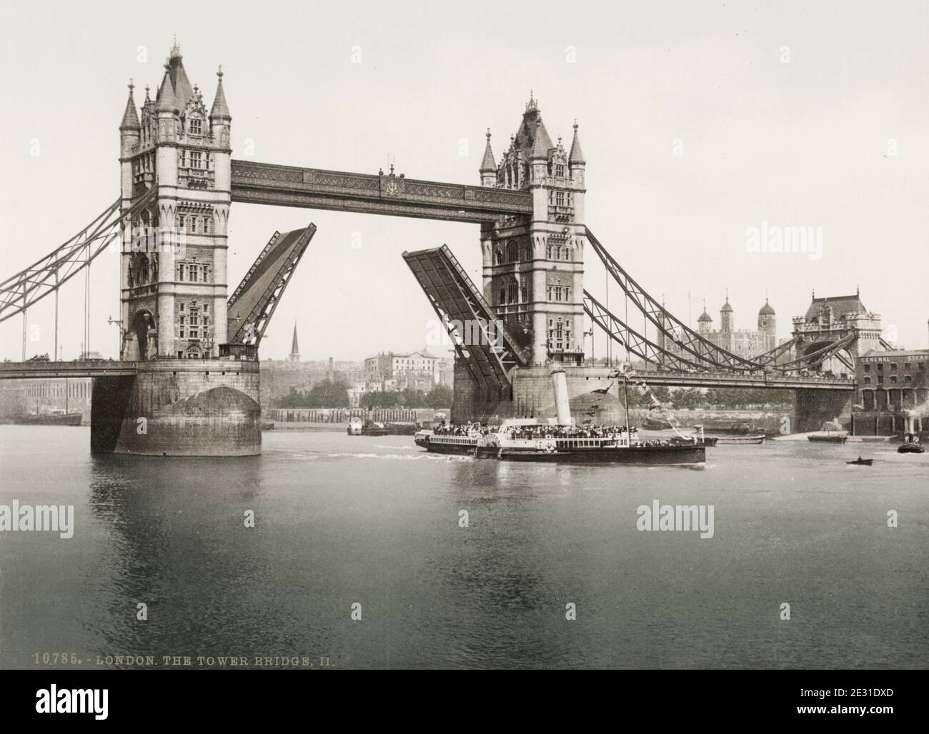 London port 19th century hi-res stock photography and images - Alamy